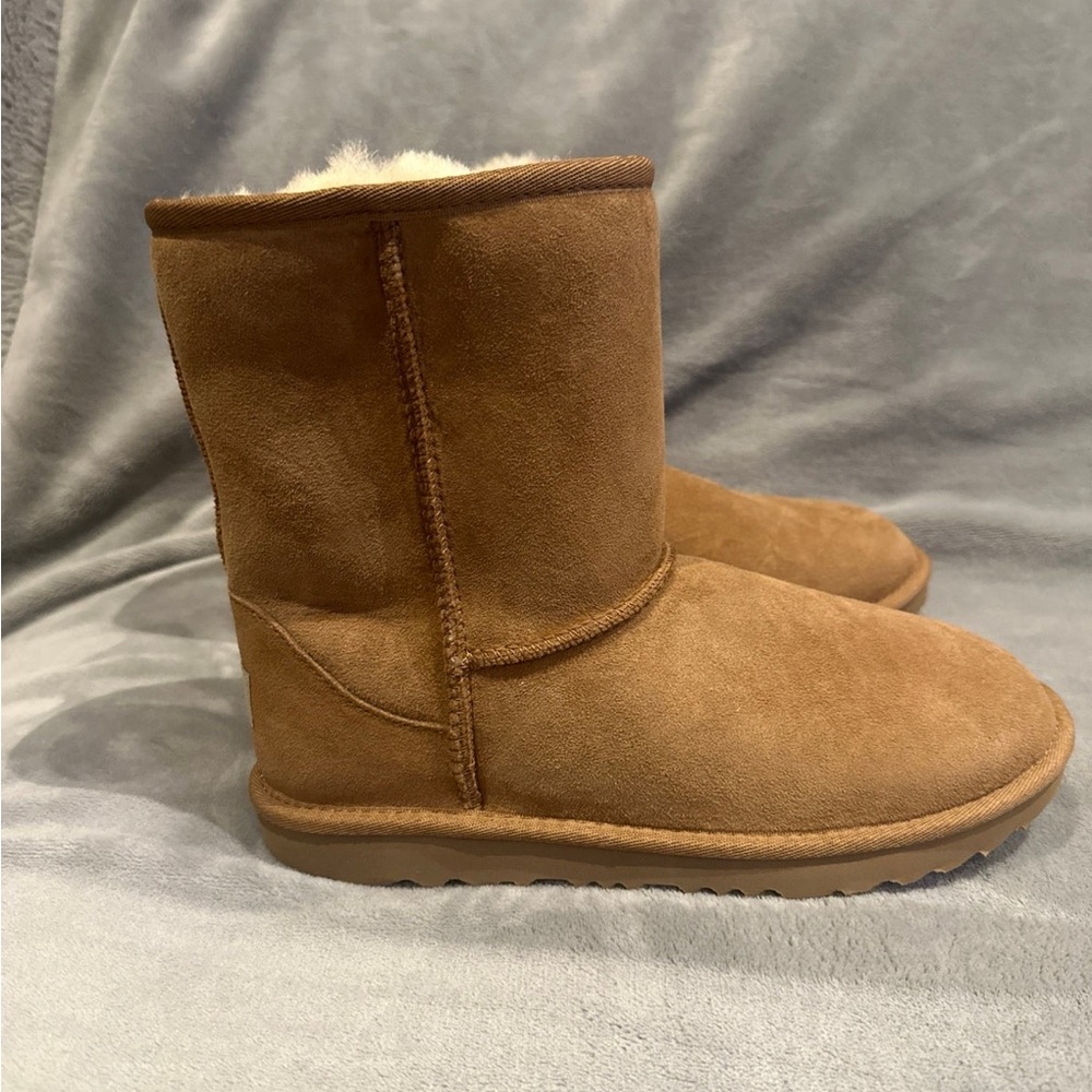 Ugg Classic Short Boot - Gem